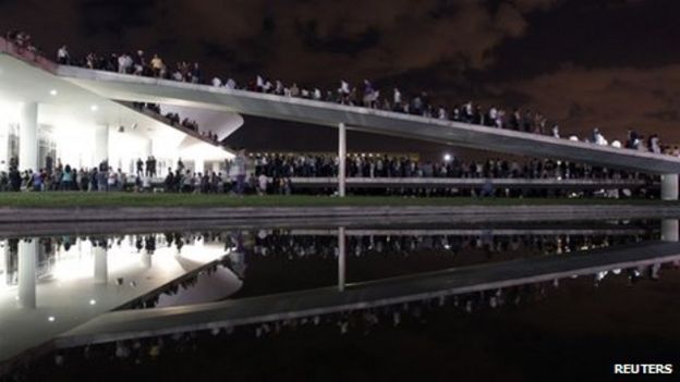 Brazil's leaders caught out by mass protests - BBC News