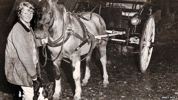 Farm case woman Janet Holt claims Fred Handford murder - BBC News