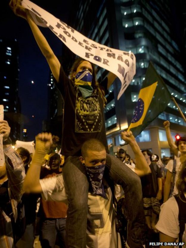 In pictures: Brazil protest banners - BBC News