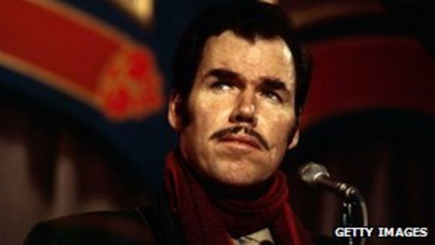 Slim Whitman, US country singer, dies at 90 - BBC News