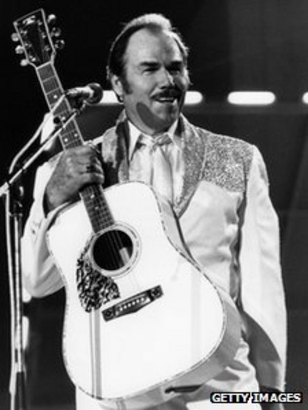 Slim Whitman, US country singer, dies at 90 - BBC News