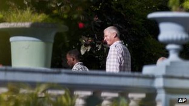 Cuba corruption case Britons Fakhre and Purvis freed - BBC News