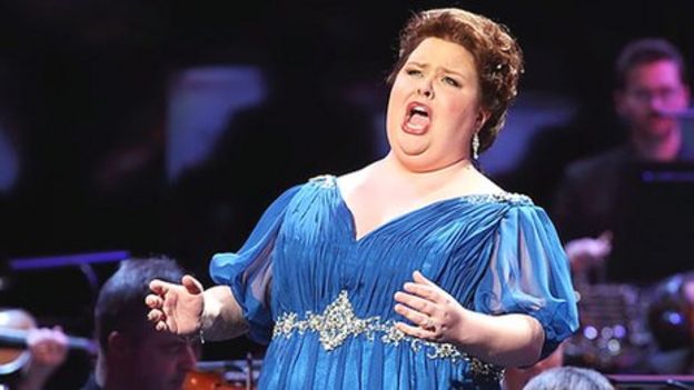 Cardiff Singer of the World: Jamie Barton wins song prize - BBC News