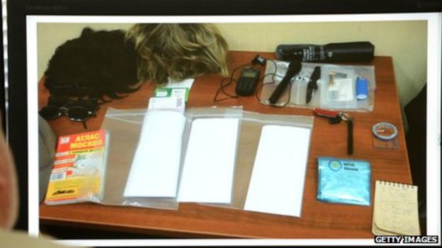 Snowden case: 10 things to pack when you are a fugitive - BBC News