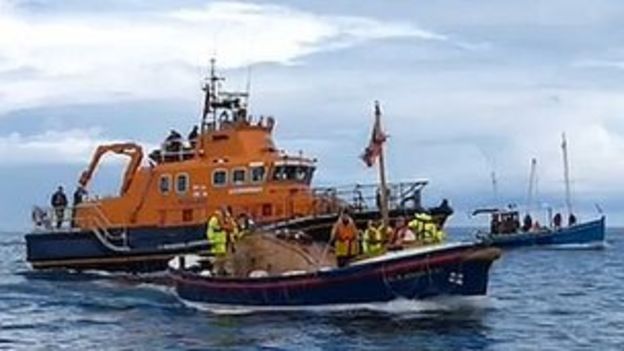 George Elmy lifeboat returns to Seaham after 51 years - BBC News