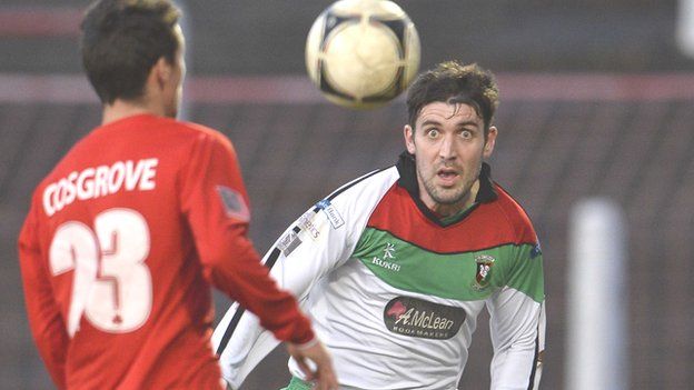 Stephen Carson returns to Coleraine as he signs one-year deal - BBC Sport