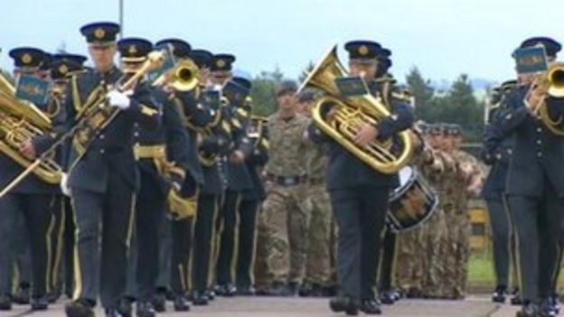Homecoming parade for RAF personnel based at Leeming - BBC News