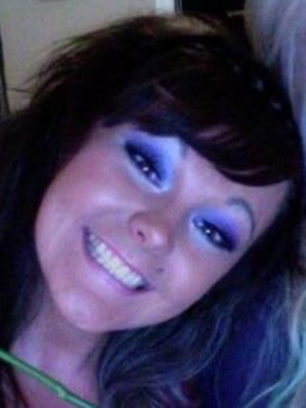 Troedyrhiw deaths: Joanne Thomas was 'loving and caring' - BBC News