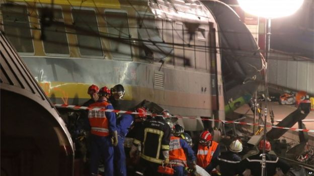 In pictures: French rail crash - BBC News
