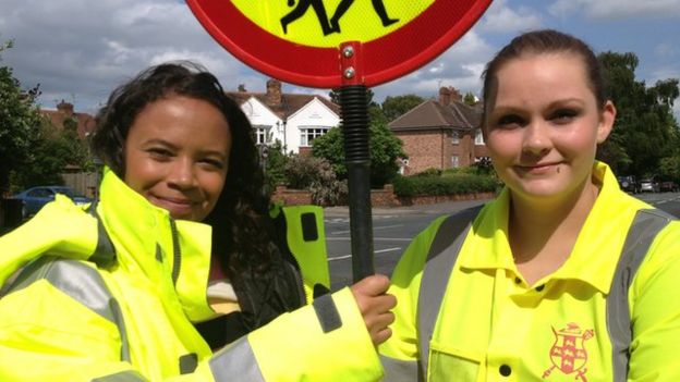 Why there are fewer lollipop men and women - BBC Newsround