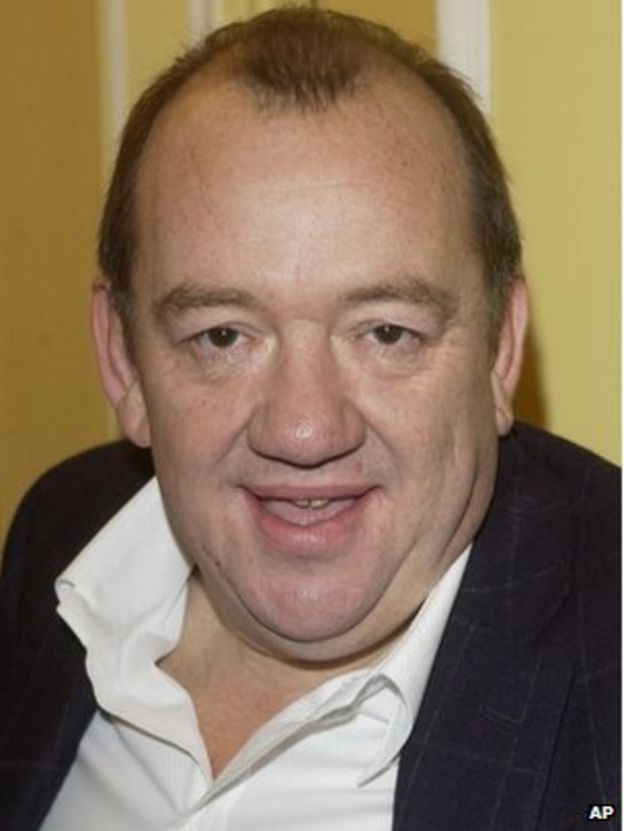 Obituary: Comedian Mel Smith - BBC News