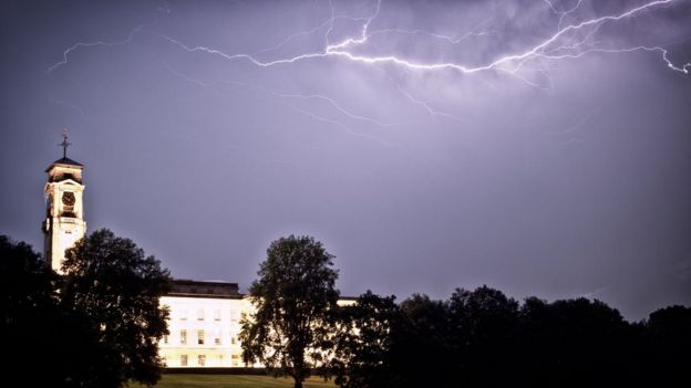 Your photos of recent UK lightning - BBC Weather