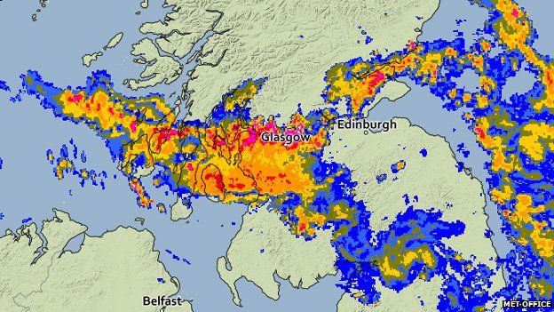 Storms spread across Scotland after spell of hot weather - BBC News