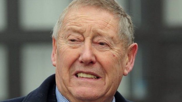 Labour MP Austin Mitchell defends Pfizer 'rapist' tweet - BBC News