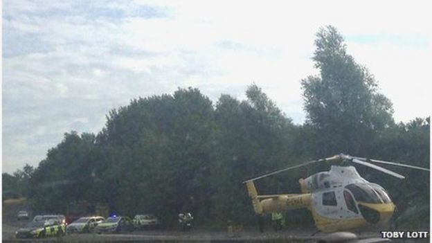 A12 reopens after southbound after Met Police car crash - BBC News