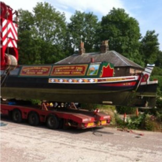'New' narrowboat for improved Cromford Canal - BBC News