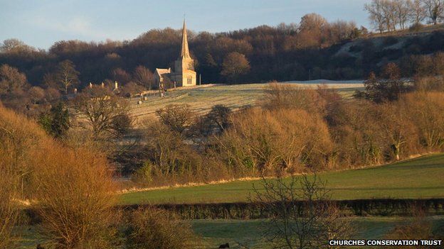 Cotswold church work uncovers post-medieval artwork - BBC News
