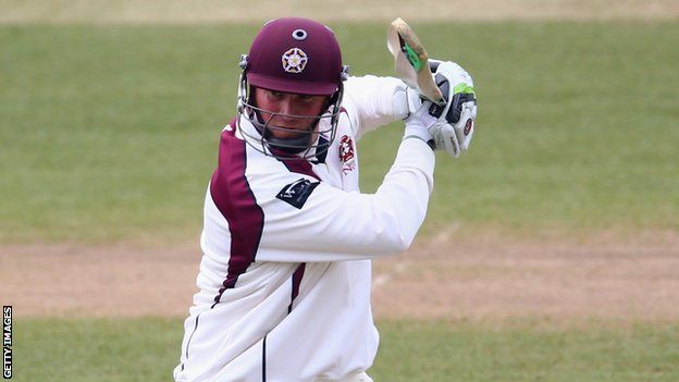 Northants v Gloucestershire: David Sales on form for hosts - BBC Sport