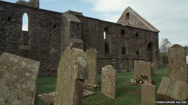 Study rediscovers pilgrims' paths to Whithorn - BBC News