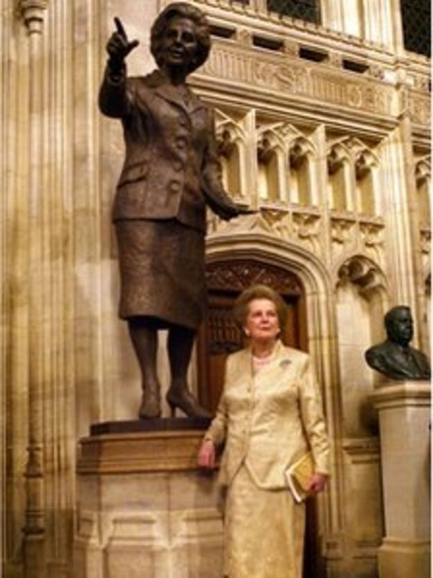Margaret Thatcher statue could go near Sir Isaac Newton - BBC News