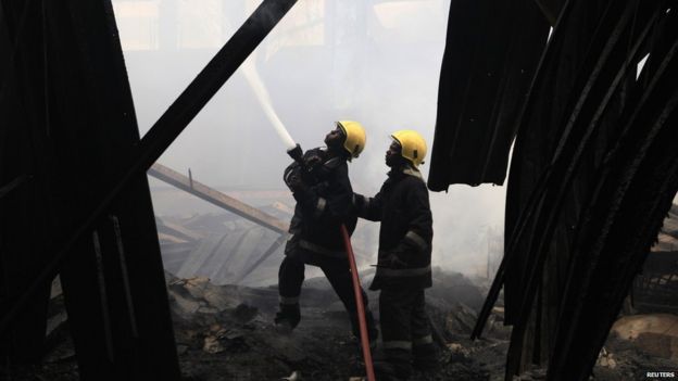 In pictures: Nairobi airport fire - BBC News