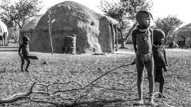 In pictures: Namibia's worst drought for 30 years - BBC News