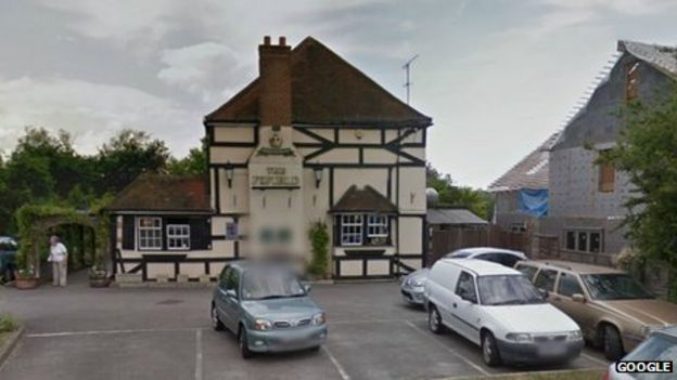 Fifield villagers seek to have last pub listed - BBC News