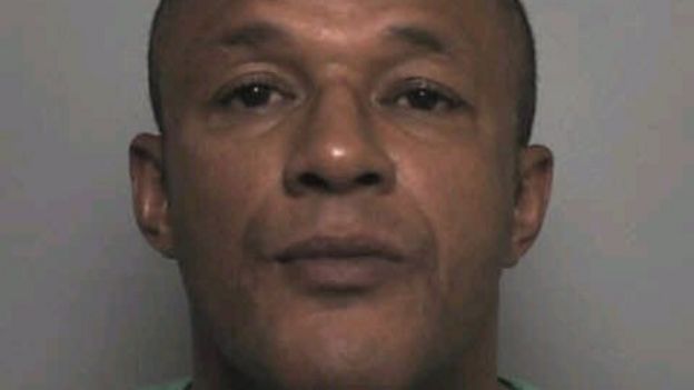 Dangerous prisoner walks out of Ford open prison - BBC News