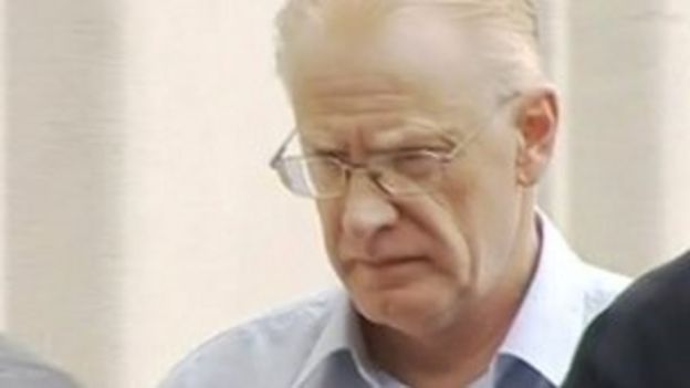 Ex-Boundary Oak teacher Nicholas Quest jailed for sex assaults - BBC News