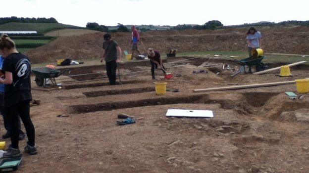 Boundaries of Roman Empire redrawn after Devon archaeological dig - BBC ...