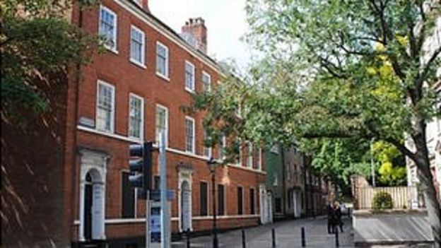 Castle Gate terrace to become residential housing - BBC News