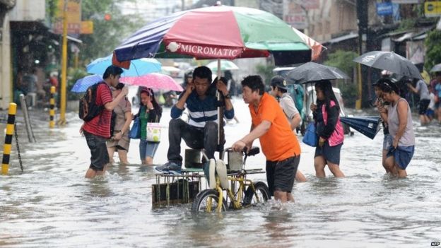 Day in pictures: 19 August 2013 - BBC News