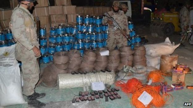 Pakistan seizes 100 tonnes of bomb-making chemicals - BBC News