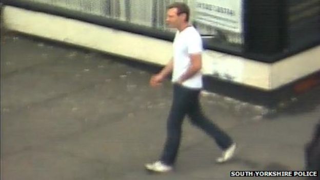 CCTV images of wanted Doncaster man released by police - BBC News