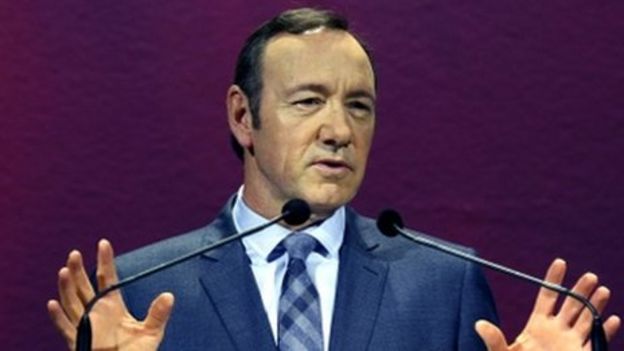 Kevin Spacey denies James Bond baddie rumours - BBC News
