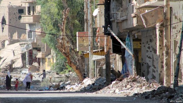 In pictures: Syria crisis deepens amid world stalemate - BBC News