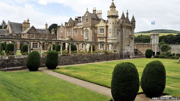 Sir Walter Scott's Abbotsford House visits approach 25,000 - BBC News