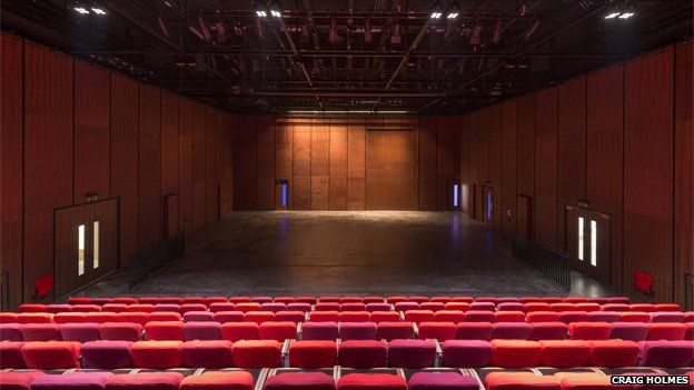 Birmingham Rep reopens after revamp - BBC News