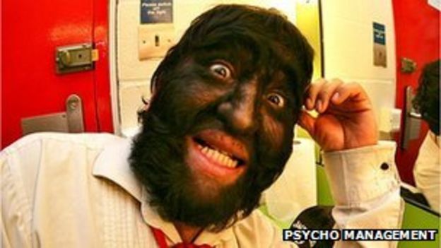 Freak show revival as attraction heads to West End - BBC News