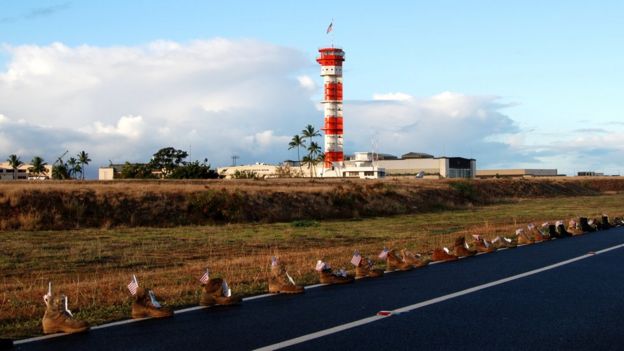 Hawaii's boot-lined race for US fallen heroes - BBC News