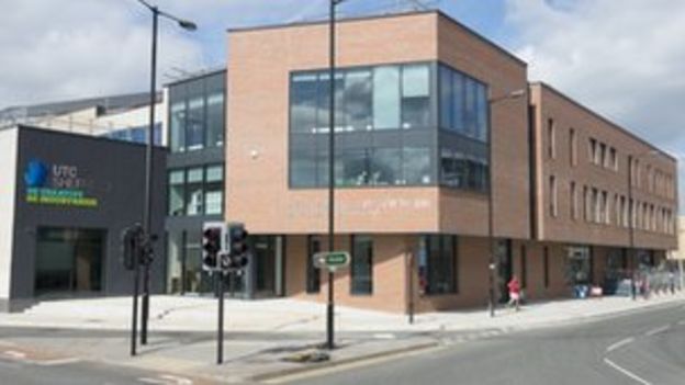 Sheffield University Technical College opens its doors - BBC News