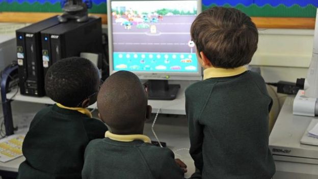 France to lower school starting age from six to three - BBC News