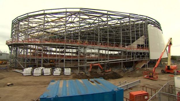 Insight footage into Derby's new velodrome - BBC News