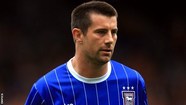 Ipswich Town: Alan Lee ready to play if needed - BBC Sport