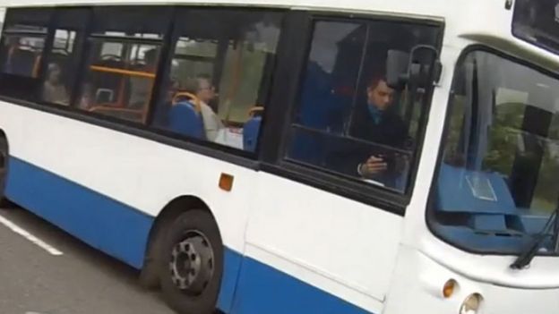 How Harlow bus driver Dave Sherry became a 'driving vigilante' - BBC News