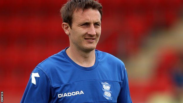 Accrington Stanley sign full-back Lee Naylor - BBC Sport