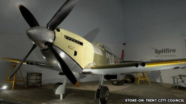 Stoke-on-Trent Spitfire project seeks lottery cash - BBC News