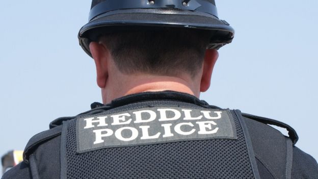 Tribute paid to motorcyclist Alan Watson from Denbigh - BBC News