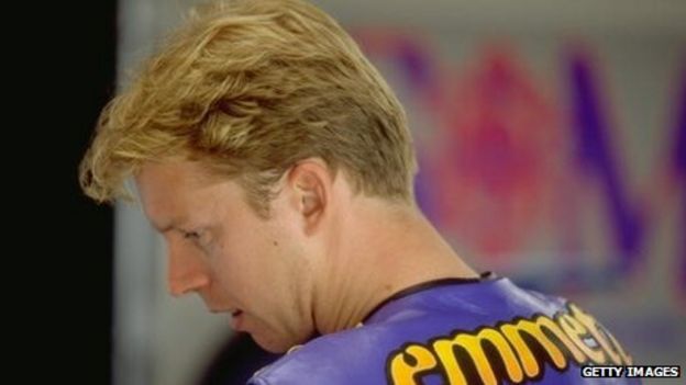 Surrey superbike racer Sean Emmett 'wife murder suspect' - BBC News