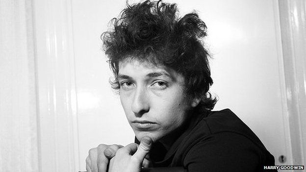 Harry Goodwin, a former Top Of The Pops photographer, dies - BBC News